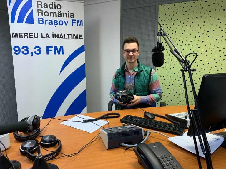 La mulți ani, Dragoș Popa! Află ce-i transmit vedetele - SuperTu